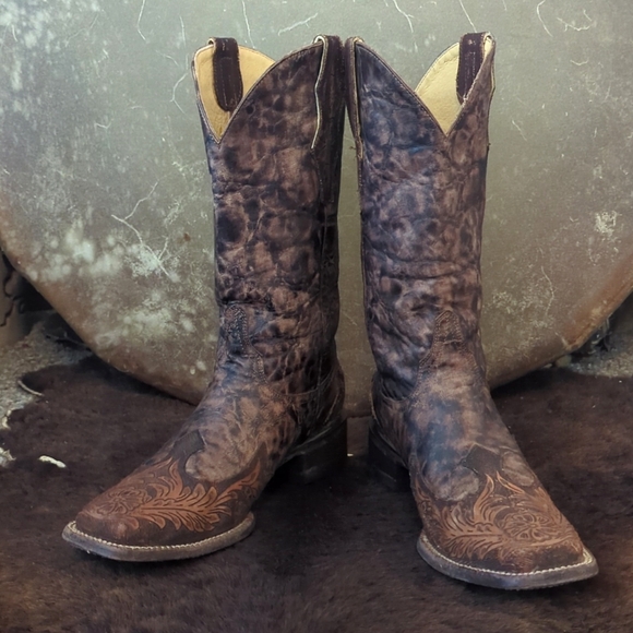 CAVENDERS | Shoes | Cavenders Brown Distressed Leather Cowgirl Boots ...
